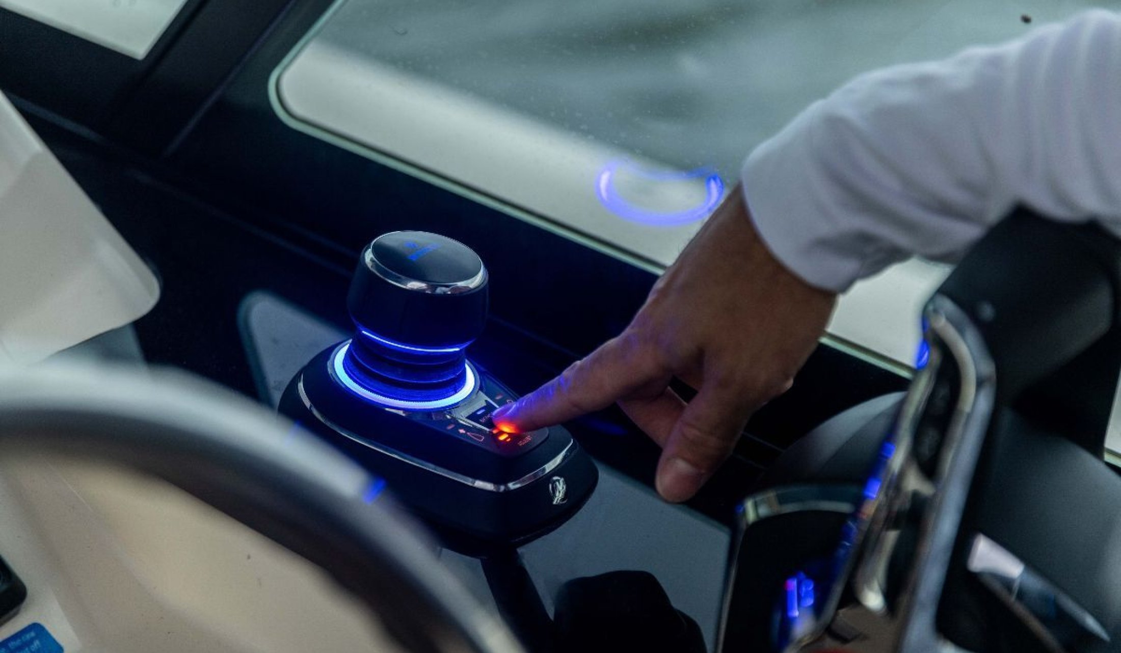 Sleipner joins in on industry's first outboard joystick system with ...