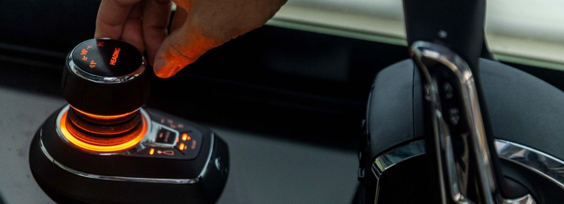 Manage your boat with one single control - Sleipner Group